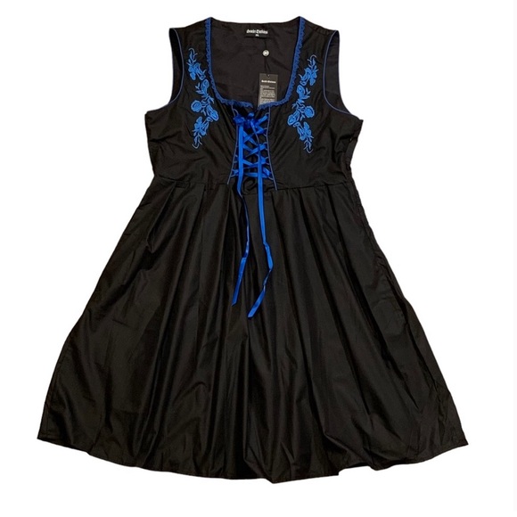 Scarlet Darkness | Dresses | Nwot Scarlet Darkness Dirndl Dress ...